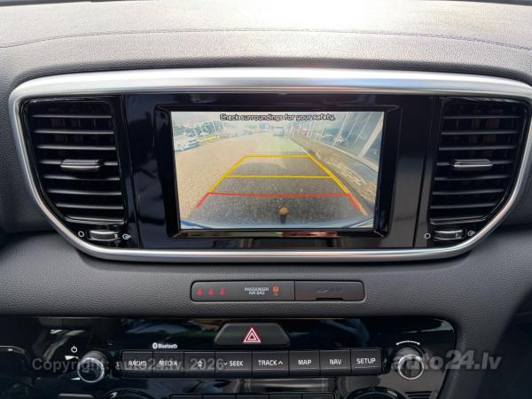 Grey Kia Sportage 2019 in Tallinn, with an engine capacity of 1.60 L and mileage of 132 thousand km for 15900 €, photo 8 on AUTOMOTO.COM.LV