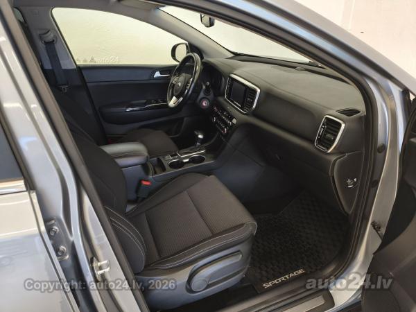 Grey Kia Sportage 2019 in Rakvere, with an engine capacity of 1.60 L and mileage of 106 thousand km for 14990 €, photo 6 on AUTOMOTO.COM.LV