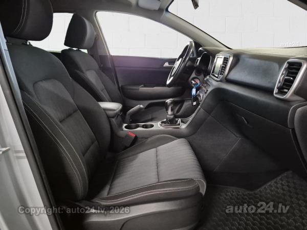 Kia Sportage 2019 in Tallinn on AUTOMOTO.COM.LV Grey Kia Sportage 2019 in Tallinn, with an engine capacity of 1.60 L and mileage of 95 thousand km for 12990 €, photo 7 on AUTOMOTO.COM.LV