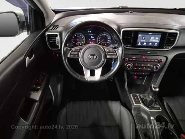 Kia Sportage 2019 in Tallinn on AUTOMOTO.COM.LV Grey Kia Sportage 2019 in Tallinn, with an engine capacity of 1.60 L and mileage of 95 thousand km for 12990 €, photo 10 on AUTOMOTO.COM.LV