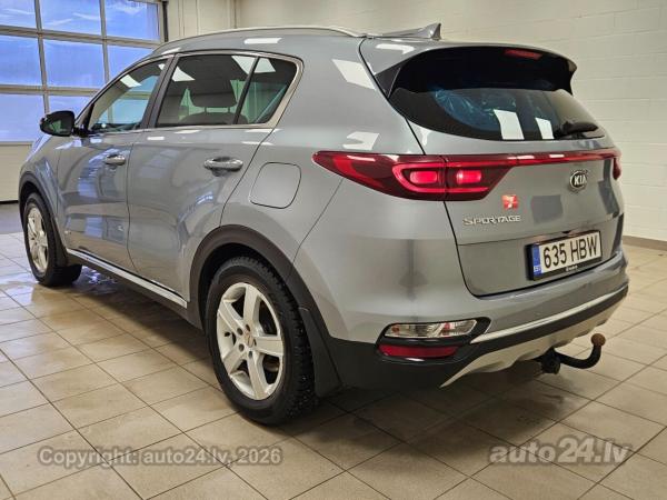 Pelēks Kia Sportage 2020 Pērnava, ar dzinēja tilpumu 1.60 L un nobraukumu 169 tūkst. km par 14900 €, foto 3 vietnē AUTOMOTO.COM.LV