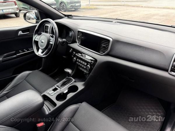 Pelēks Kia Sportage 2020 Tallina, ar dzinēja tilpumu 1.60 L un nobraukumu 105 tūkst. km par 17900 €, foto 4 vietnē AUTOMOTO.COM.LV