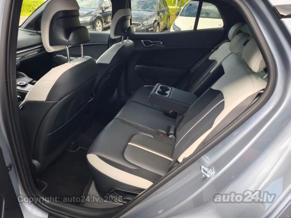 Pelēks Kia Sportage 2026 Tallina, ar dzinēja tilpumu 1.60 L un nobraukumu 4 tūkst. km par 43900 €, foto 8 vietnē AUTOMOTO.COM.LV