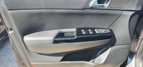 Серый Киа Sportage 2016 в Каунас, объемом двигателя 1.60 л и пробегом 168 тыс. км за 10450 €, фото 9 на AUTOMOTO.COM.LV