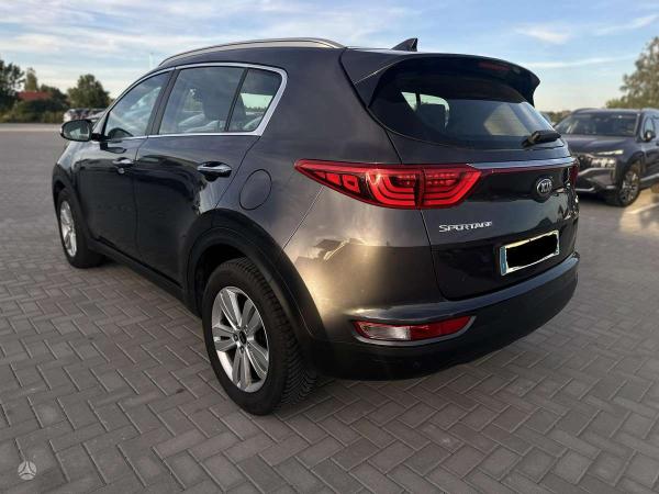 Серый Киа Sportage 2018 в Таураге, объемом двигателя 1.70 л и пробегом 185 тыс. км за 11400 €, фото 4 на AUTOMOTO.COM.LV