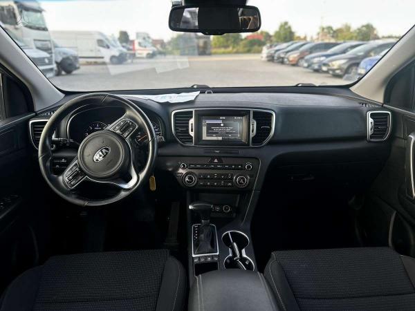 Grey Kia Sportage 2018 in Taurage, with an engine capacity of 1.69 L and mileage of 185 thousand km for 11300 €, photo 9 on AUTOMOTO.COM.LV
