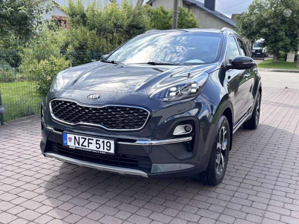 Grey Kia Sportage 2022 in Gargzdai, with an engine capacity of 1.60 L and mileage of 143 thousand km for 15499 €, photo 2 on AUTOMOTO.COM.LV