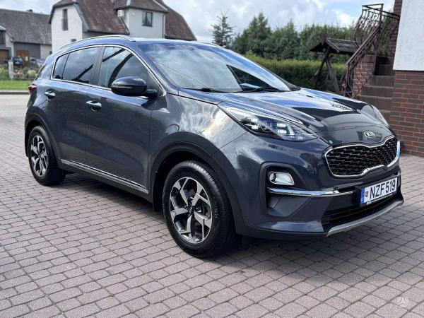 Grey Kia Sportage 2022 in Gargzdai, with an engine capacity of 1.60 L and mileage of 143 thousand km for 15499 €, photo 4 on AUTOMOTO.COM.LV