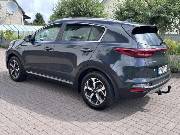 Grey Kia Sportage 2022 in Gargzdai, with an engine capacity of 1.60 L and mileage of 143 thousand km for 15499 €, photo 6 on AUTOMOTO.COM.LV
