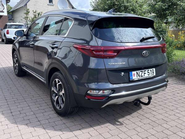 Grey Kia Sportage 2022 in Gargzdai, with an engine capacity of 1.60 L and mileage of 143 thousand km for 15499 €, photo 8 on AUTOMOTO.COM.LV