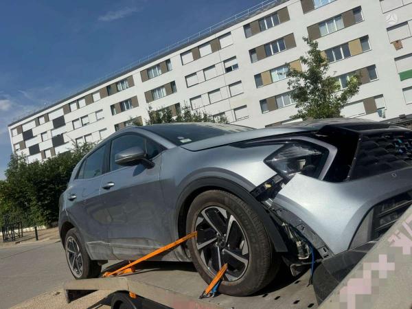 Серый Киа Sportage 2024 в Таураге, объемом двигателя 1.60 л и пробегом 9 тыс. км за 15000 €, фото 3 на AUTOMOTO.COM.LV