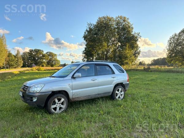 Серый Киа Sportage 2005 в Валмиера, объемом двигателя 2.00 л и пробегом 240 тыс. км за 1200 €, фото 4 на AUTOMOTO.COM.LV