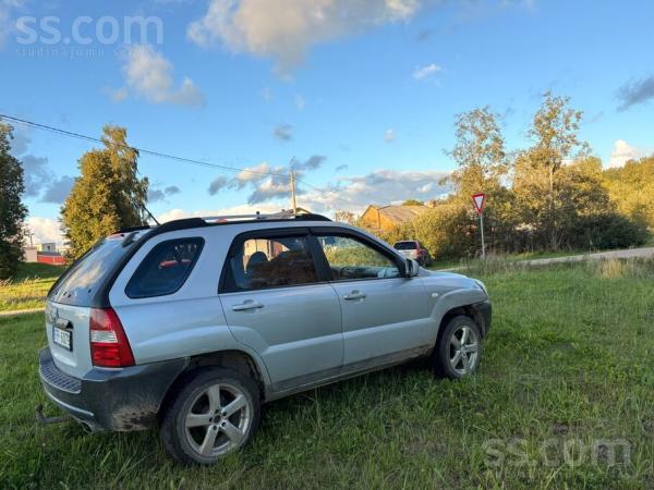 Серый Киа Sportage 2005 в Валмиера, объемом двигателя 2.00 л и пробегом 240 тыс. км за 1200 €, фото 6 на AUTOMOTO.COM.LV