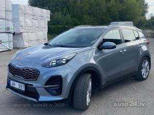 Grey Kia Sportage 2021 in Riga, with an engine capacity of 1.60 L and mileage of 74 thousand km for 18900 €, photo 1 on AUTOMOTO.COM.LV