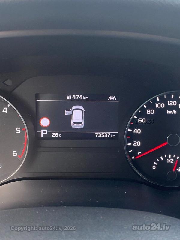 Grey Kia Sportage 2021 in Riga, with an engine capacity of 1.60 L and mileage of 74 thousand km for 18900 €, photo 3 on AUTOMOTO.COM.LV