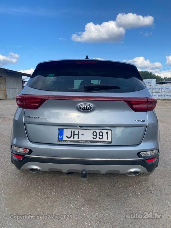 Grey Kia Sportage 2021 in Riga, with an engine capacity of 1.60 L and mileage of 74 thousand km for 18900 €, photo 4 on AUTOMOTO.COM.LV