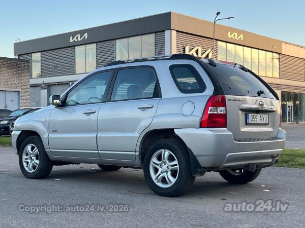 Grey Kia Sportage 2007 in Narva, with an engine capacity of 2.00 L and mileage of 189 thousand km for 1499 €, photo 8 on AUTOMOTO.COM.LV