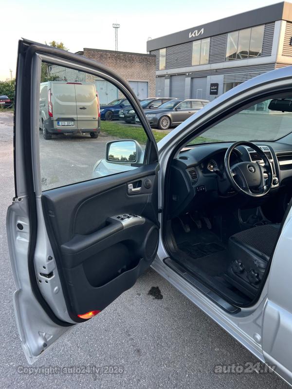 Grey Kia Sportage 2007 in Narva, with an engine capacity of 2.00 L and mileage of 189 thousand km for 1499 €, photo 11 on AUTOMOTO.COM.LV