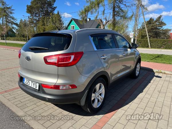 Pelēks Kia Sportage 2010 Tallina, ar dzinēja tilpumu 2.00 L un nobraukumu 74 tūkst. km par 6400 €, foto 3 vietnē AUTOMOTO.COM.LV