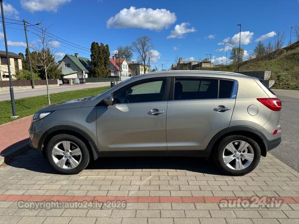 Pelēks Kia Sportage 2010 Tallina, ar dzinēja tilpumu 2.00 L un nobraukumu 74 tūkst. km par 6400 €, foto 7 vietnē AUTOMOTO.COM.LV