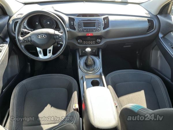 Pelēks Kia Sportage 2010 Tallina, ar dzinēja tilpumu 2.00 L un nobraukumu 74 tūkst. km par 6400 €, foto 9 vietnē AUTOMOTO.COM.LV