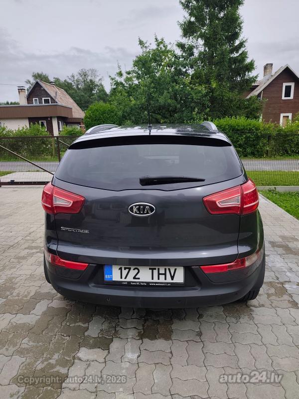 Kia Sportage 2010 in Tallinn on AUTOMOTO.COM.LV Grey Kia Sportage 2010 in Tallinn, with an engine capacity of 1.59 L and mileage of 174 thousand km for 5200 €, photo 7 on AUTOMOTO.COM.LV