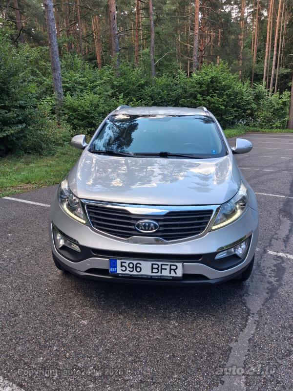 Grey Kia Sportage 2011 in Rakvere, with an engine capacity of 2.00 L and mileage of 108 thousand km for 7500 €, photo 3 on AUTOMOTO.COM.LV