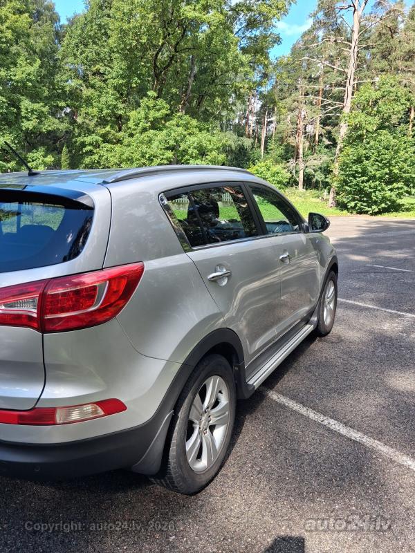 Grey Kia Sportage 2011 in Rakvere, with an engine capacity of 2.00 L and mileage of 108 thousand km for 7500 €, photo 8 on AUTOMOTO.COM.LV