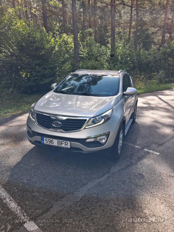 Grey Kia Sportage 2011 in Rakvere, with an engine capacity of 2.00 L and mileage of 108 thousand km for 7500 €, photo 10 on AUTOMOTO.COM.LV