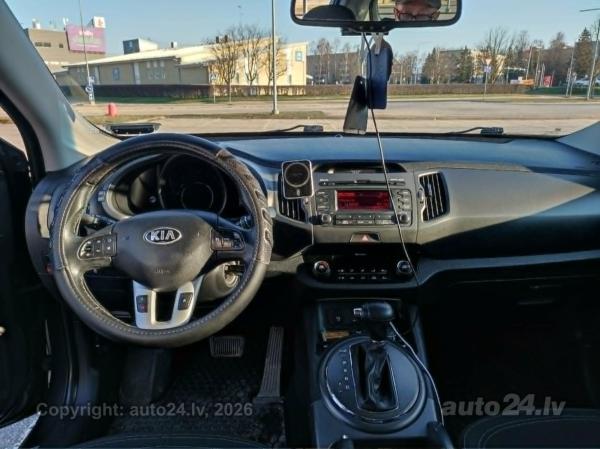 Pelēks Kia Sportage 2013 Tartu, ar dzinēja tilpumu 2.00 L un nobraukumu 162 tūkst. km par 7000 €, foto 6 vietnē AUTOMOTO.COM.LV