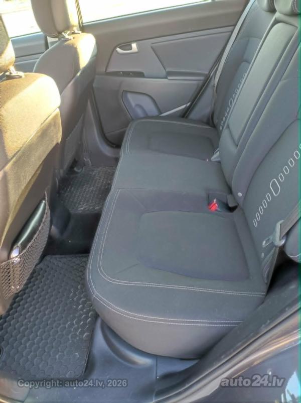 Pelēks Kia Sportage 2013 Tartu, ar dzinēja tilpumu 2.00 L un nobraukumu 162 tūkst. km par 7000 €, foto 8 vietnē AUTOMOTO.COM.LV