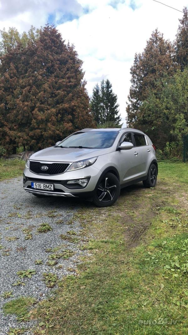 Grey Kia Sportage 2014 in Tallinn, with an engine capacity of 1.70 L and mileage of 280 thousand km for 8999 €, photo 9 on AUTOMOTO.COM.LV