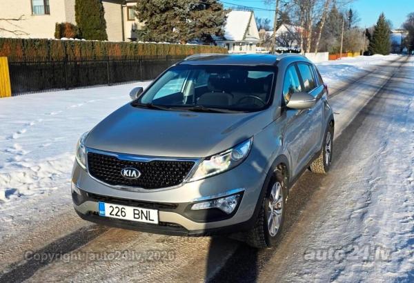 Grey Kia Sportage 2015 in Tallinn, with an engine capacity of 1.60 L and mileage of 96 thousand km for 9400 €, photo 5 on AUTOMOTO.COM.LV