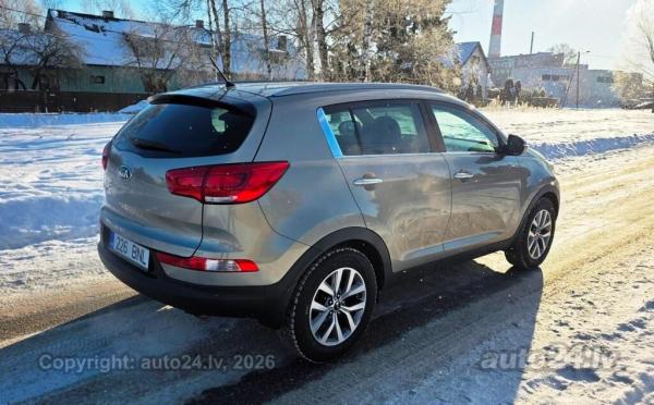 Grey Kia Sportage 2015 in Tallinn, with an engine capacity of 1.60 L and mileage of 96 thousand km for 9400 €, photo 8 on AUTOMOTO.COM.LV
