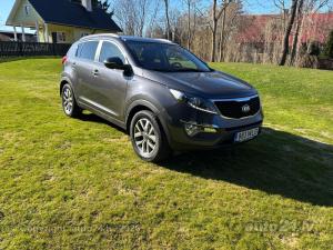 Grey Kia Sportage 2015 in Tallinn, with an engine capacity of 2.00 L and mileage of 175 thousand km for 9300 €, photo  on AUTOMOTO.COM.LV