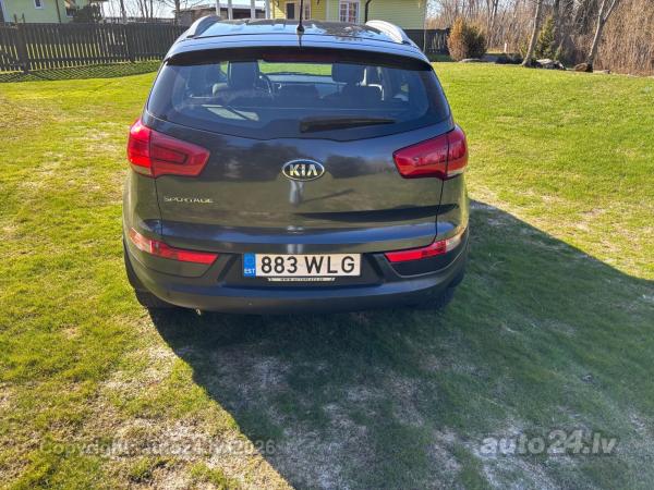 Pelēks Kia Sportage 2015 Tallina, ar dzinēja tilpumu 2.00 L un nobraukumu 175 tūkst. km par 9300 €, foto 6 vietnē AUTOMOTO.COM.LV