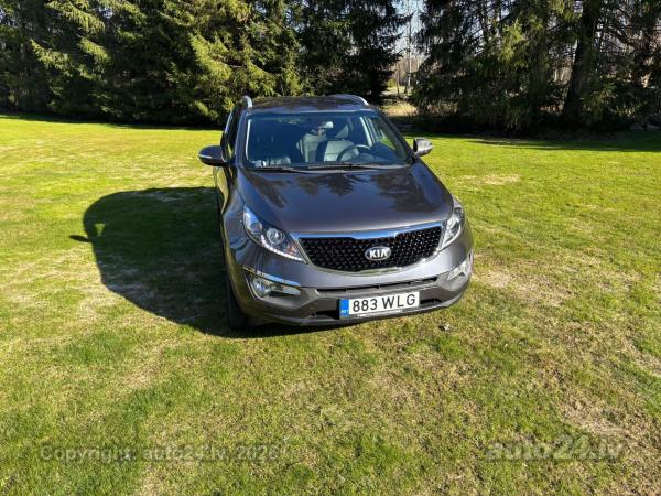 Pelēks Kia Sportage 2015 Tallina, ar dzinēja tilpumu 2.00 L un nobraukumu 175 tūkst. km par 9300 €, foto 10 vietnē AUTOMOTO.COM.LV