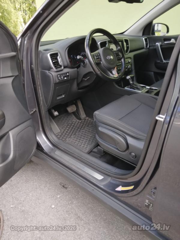 Pelēks Kia Sportage 2018 Pērnava, ar dzinēja tilpumu 1.70 L un nobraukumu 47 tūkst. km par 16649 €, foto 6 vietnē AUTOMOTO.COM.LV