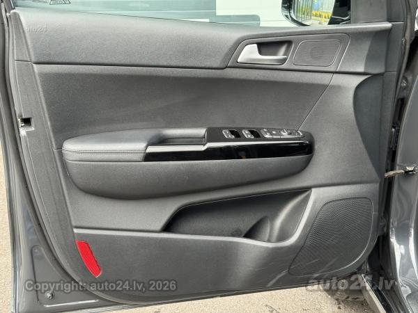 Pelēks Kia Sportage 2018 Tallina, ar dzinēja tilpumu 1.60 L un nobraukumu 230 tūkst. km par 11995 €, foto 10 vietnē AUTOMOTO.COM.LV