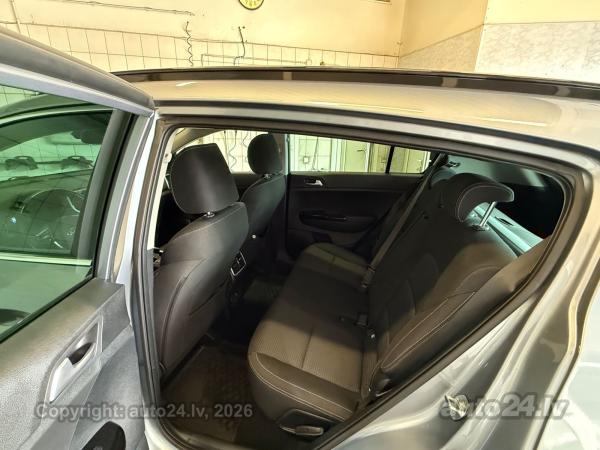 Pelēks Kia Sportage 2021 Tallina, ar dzinēja tilpumu 1.60 L un nobraukumu 110 tūkst. km par 18000 €, foto 4 vietnē AUTOMOTO.COM.LV