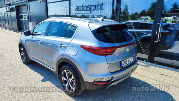 Grey Kia Sportage 2021 in Tartu, with an engine capacity of 1.60 L and mileage of 82 thousand km for 18990 €, photo 3 on AUTOMOTO.COM.LV