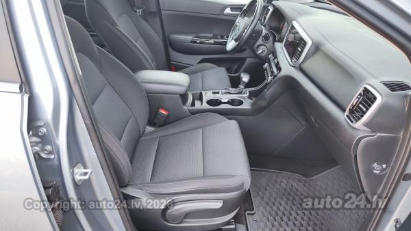 Grey Kia Sportage 2021 in Tartu, with an engine capacity of 1.60 L and mileage of 82 thousand km for 18990 €, photo 7 on AUTOMOTO.COM.LV