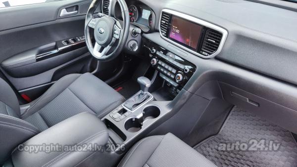 Grey Kia Sportage 2021 in Tartu, with an engine capacity of 1.60 L and mileage of 82 thousand km for 18990 €, photo 8 on AUTOMOTO.COM.LV