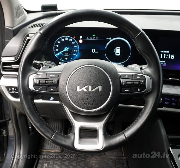 Grey Kia Sportage 2023 in Tallinn, with an engine capacity of 1.60 L and mileage of 126 thousand km for 25900 €, photo 7 on AUTOMOTO.COM.LV