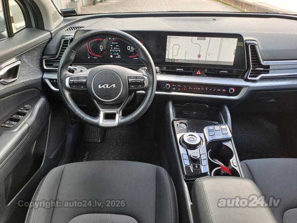 Grey Kia Sportage 2023 in Tartu, with an engine capacity of 1.60 L and mileage of 63 thousand km for 22000 €, photo 3 on AUTOMOTO.COM.LV