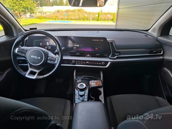 Kia Sportage 2023 in Tallinn on AUTOMOTO.COM.LV Grey Kia Sportage 2023 in Tallinn, with an engine capacity of 1.60 L and mileage of 60 thousand km for 27900 €, photo 8 on AUTOMOTO.COM.LV