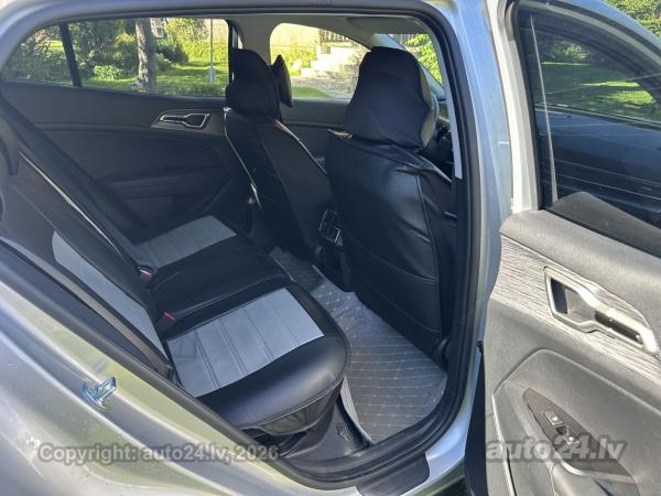 Pelēks Kia Sportage 2023 Tallina, ar dzinēja tilpumu 1.60 L un nobraukumu 25 tūkst. km par 27900 €, foto 9 vietnē AUTOMOTO.COM.LV