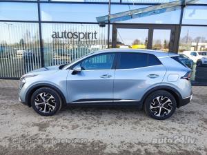 Kia Sportage 2024 in Tartu on AUTOMOTO.COM.LV Grey Kia Sportage 2024 in Tartu, with an engine capacity of 1.60 L and mileage of 85 thousand km for 24990 €, photo 1 on AUTOMOTO.COM.LV