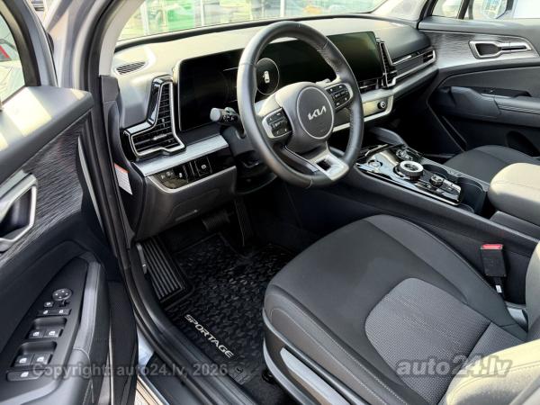 Серый Киа Sportage 2024 в Таллин, объемом двигателя 1.60 л и пробегом 44 тыс. км за 29900 €, фото 7 на AUTOMOTO.COM.LV