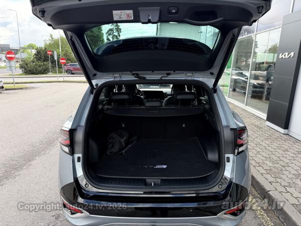 Grey Kia Sportage 2024 in Tallinn, with an engine capacity of 1.60 L and mileage of 117 thousand km for 29900 €, photo 6 on AUTOMOTO.COM.LV